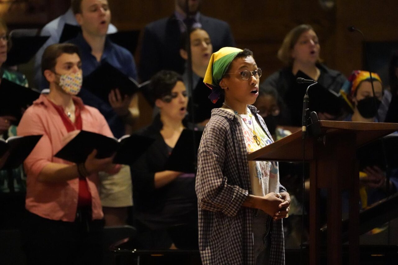 Priest and psychologist: The church must heal "the stress of stigma ...